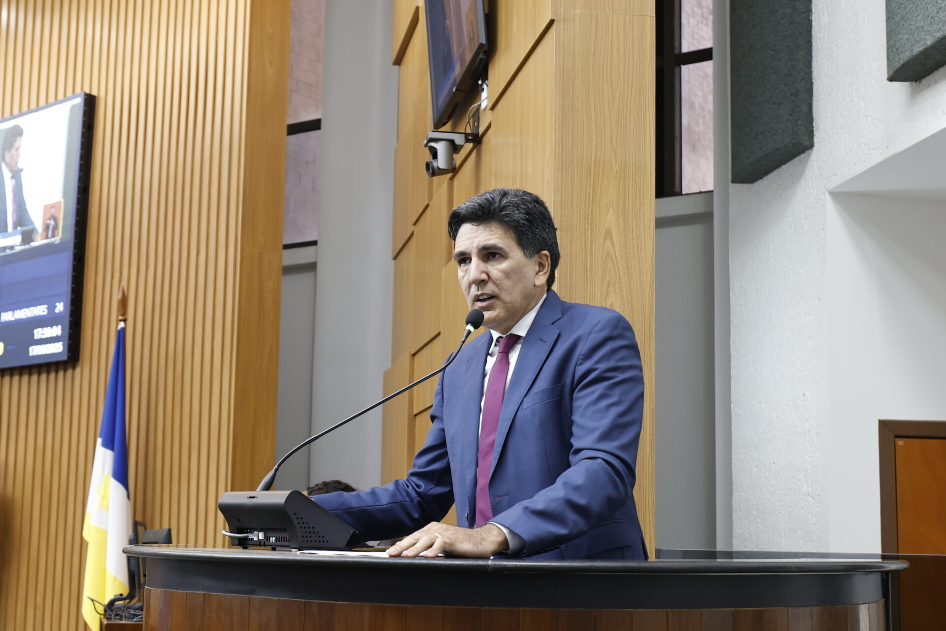 Prof. Júnior Geo teme que PCCR da Educação vire palanque político ...